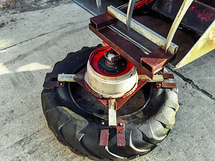 Futteranschieber am Teleskoplader