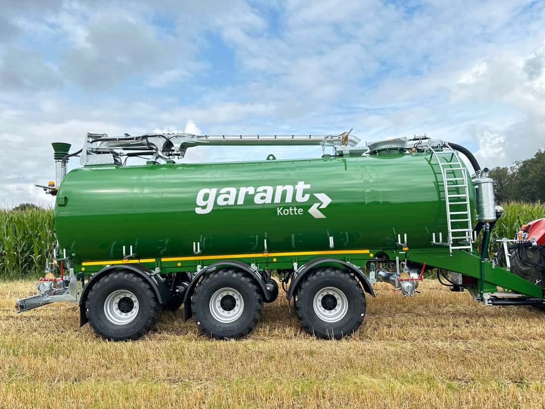 Effiziente Gülleausbringung: Garant Kotte stellt den TASD Tridem vor