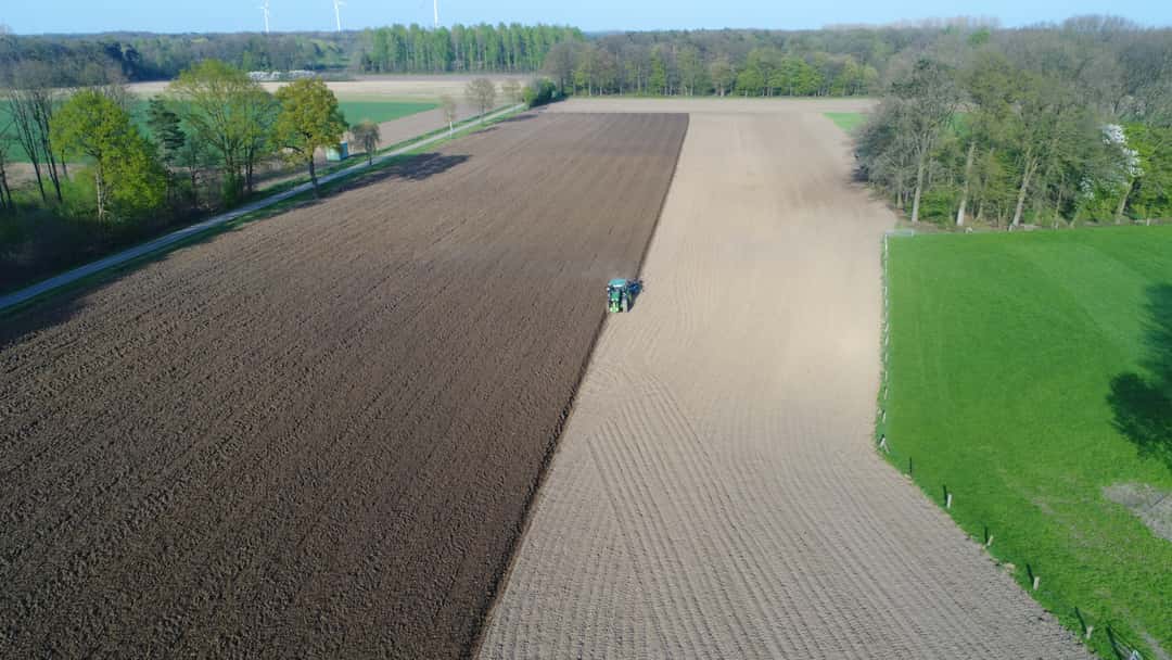 Acker statt Aktien? Preise für Ackerflächen steigen stärker als der DAX