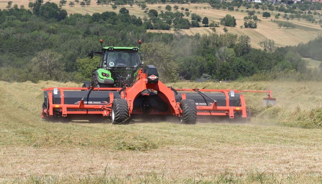 Neu: Bandschwader Kuhn Merge Maxx 760 und 1060 | top agrar online