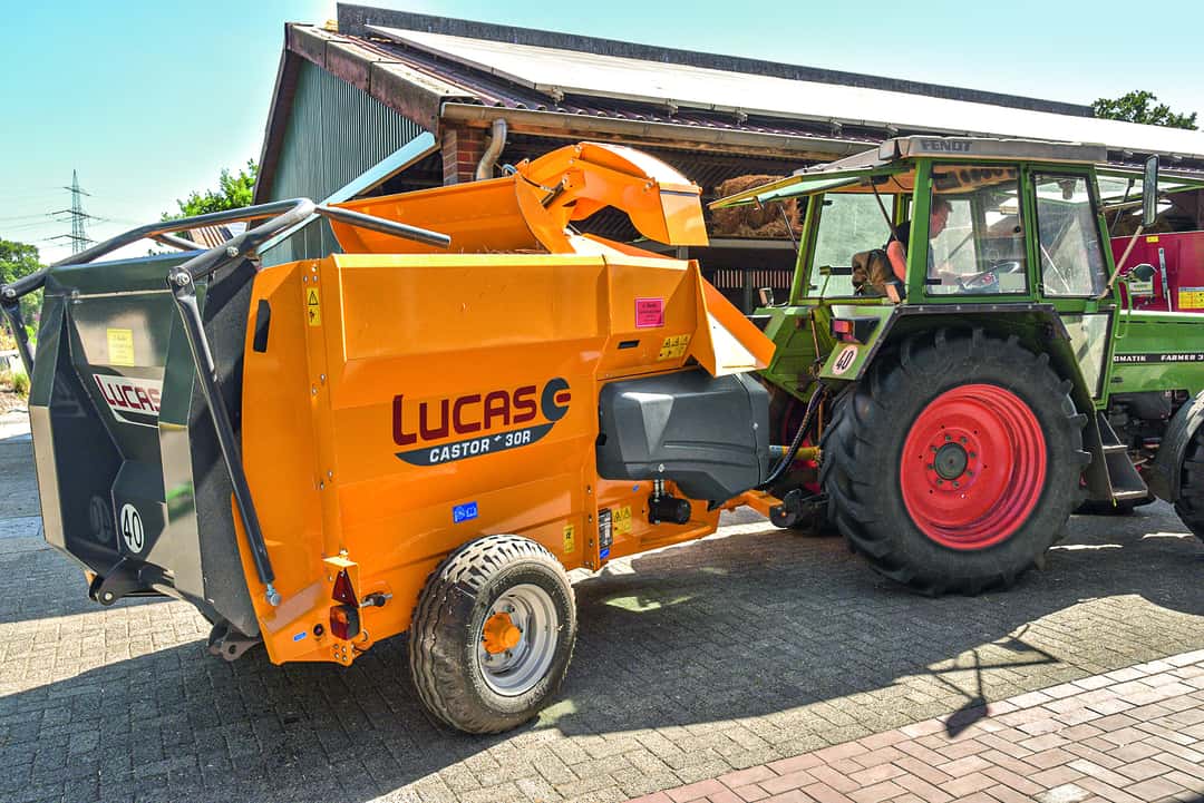 Lucas G Castor + 30 R Einstreugerät im Test | top agrar online