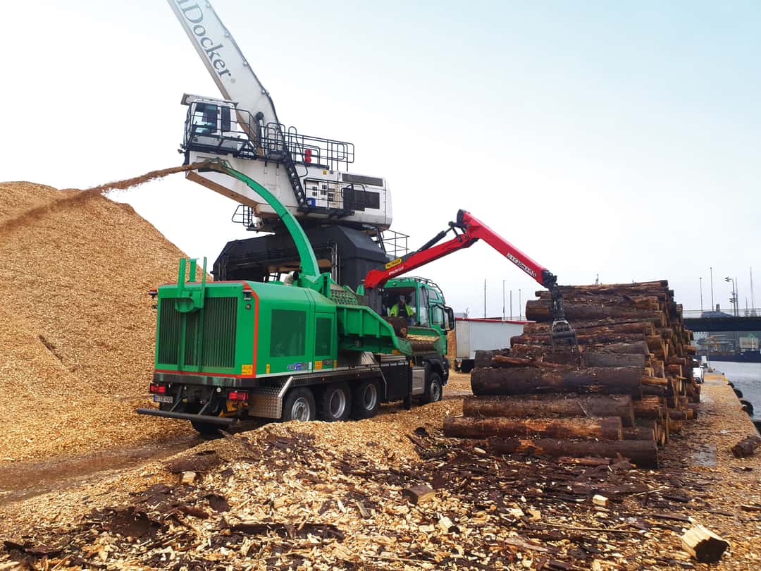 Chippertruck hybrid: Neuer Holzhacker HEM 922 DQ von Jenz | top agrar online