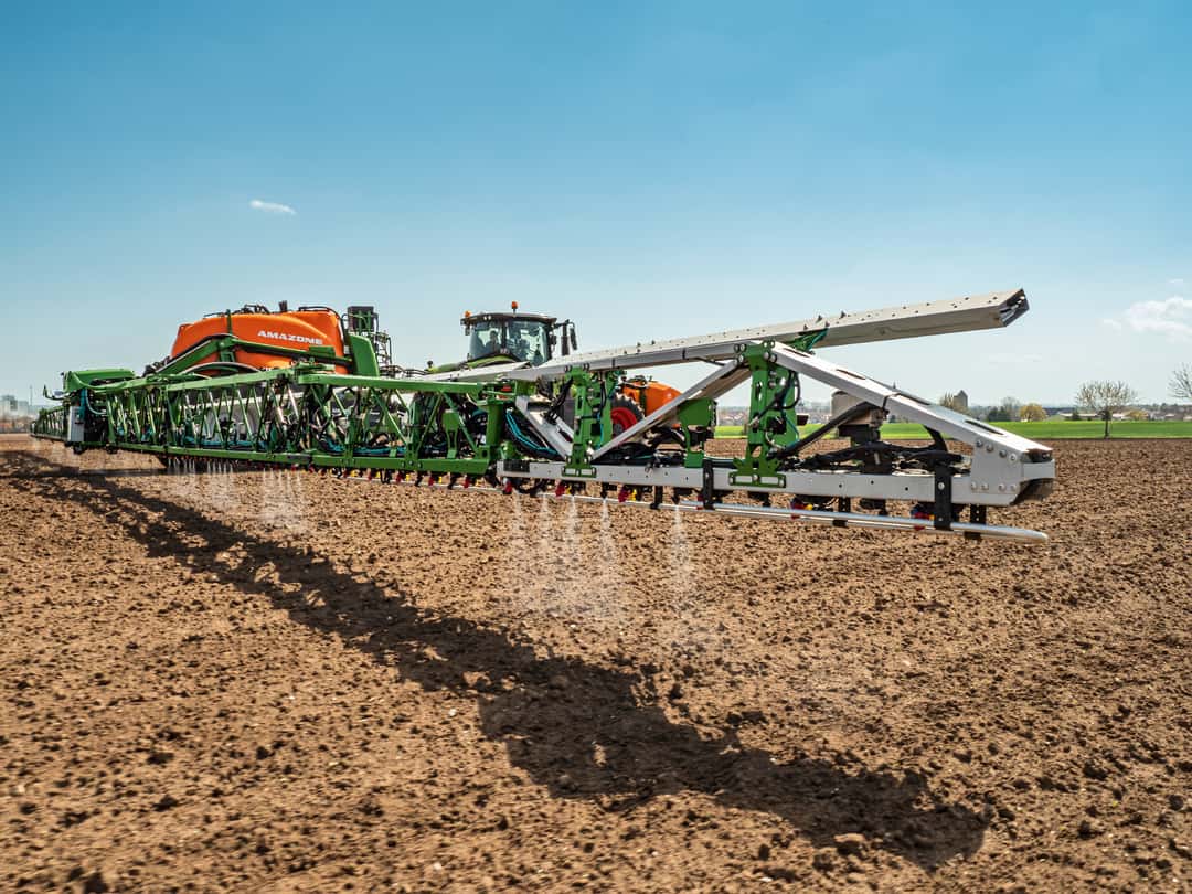 Anhängefeldspritze Amazone UX 5201 SmartSprayer mit Kamera | top agrar ...