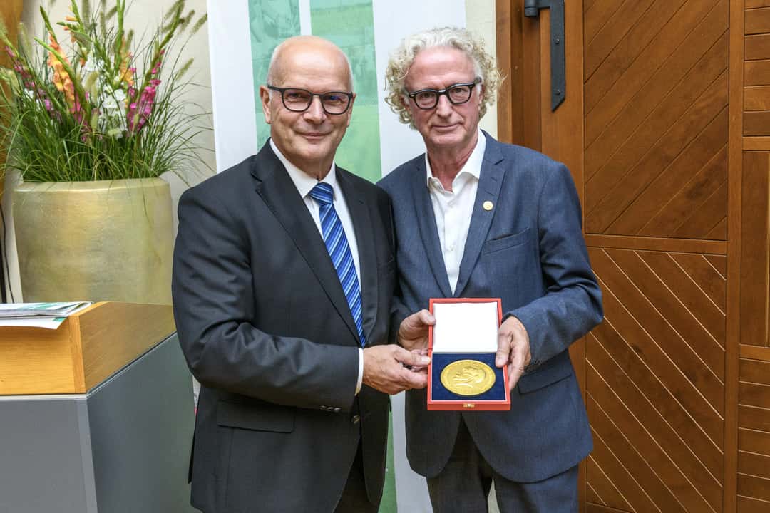 Werner Gehring erhält Schorlemer-Plakette in Gold | top agrar online