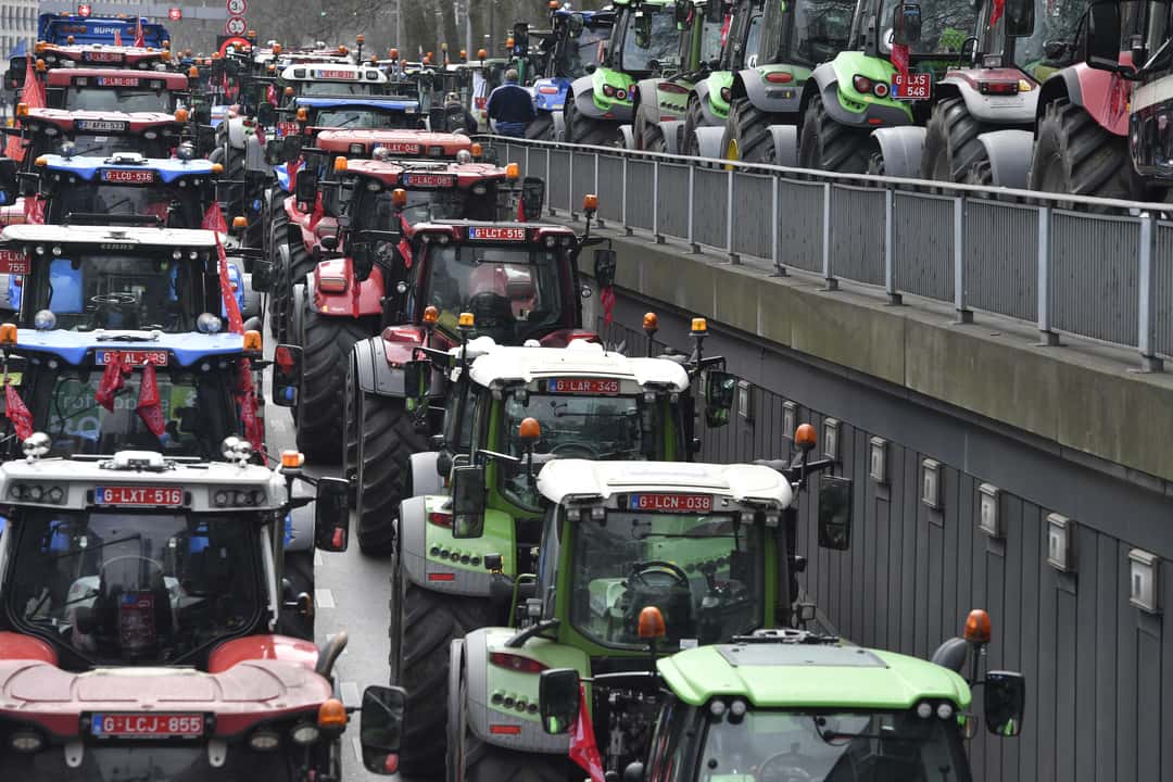 Belgische boeren protesteren in Brussel - stop-ttip.be