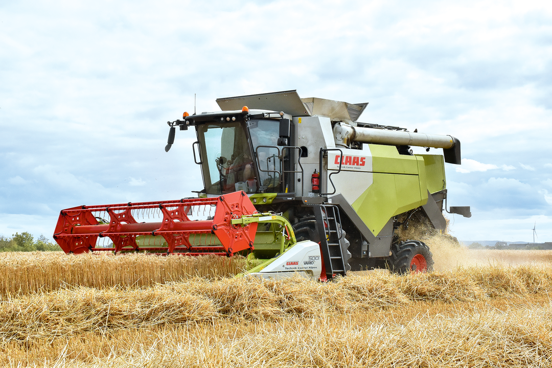 Video: So drischt der neue Evion von Claas