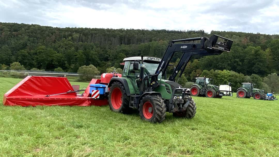 Was Spezialgeräte zur flächigen Bekämpfung von Ampfer leisten