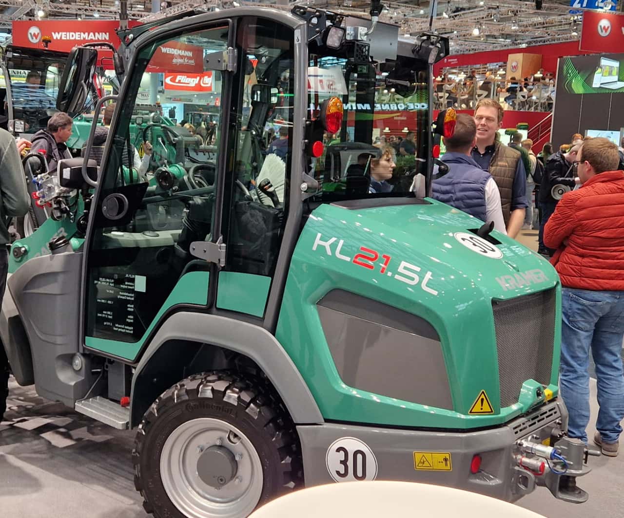 Kramer präsentiert neuen Teleskoplader KT316 und Radlader KL21.5L