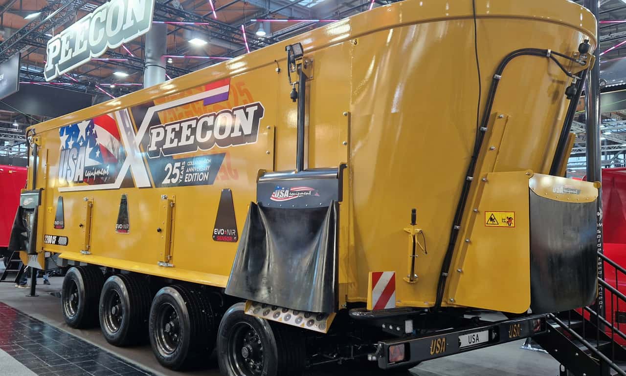 60 m3-Futtermischwagen: Peecon USA Feed Mixer 2200 CF | top agrar