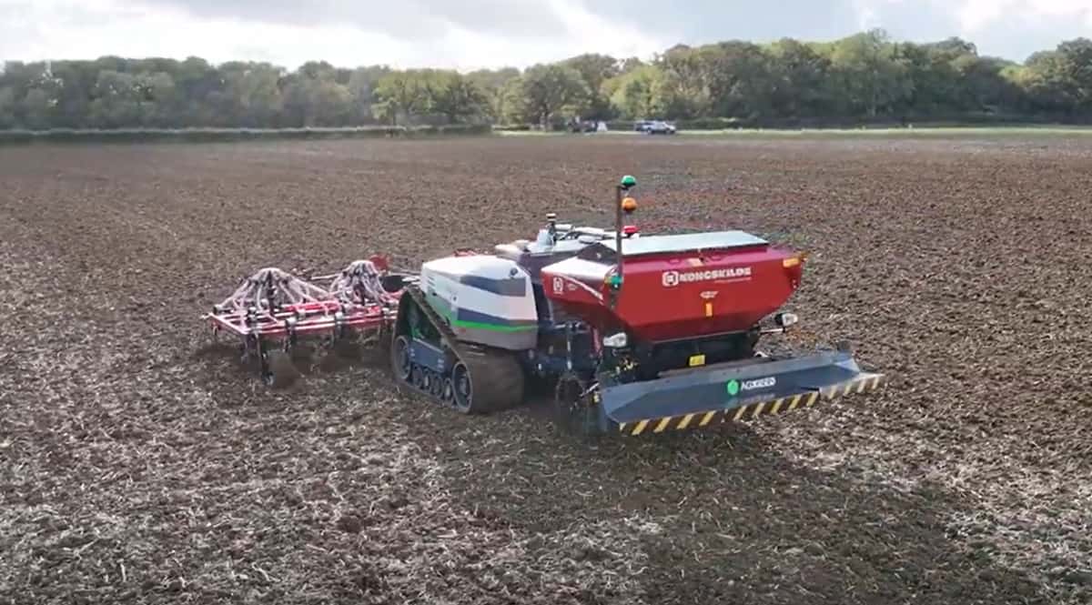Autonomer Traktor: AgXeed stellt mit Agbot Weltrekord für autonome ...