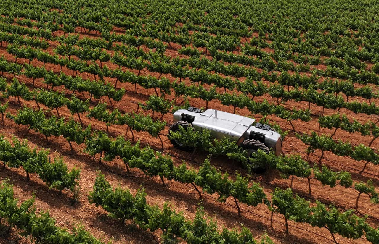 Voltrac: Autonome Technik für landwirtschaftliche und militärische Anwendungen | top agrar