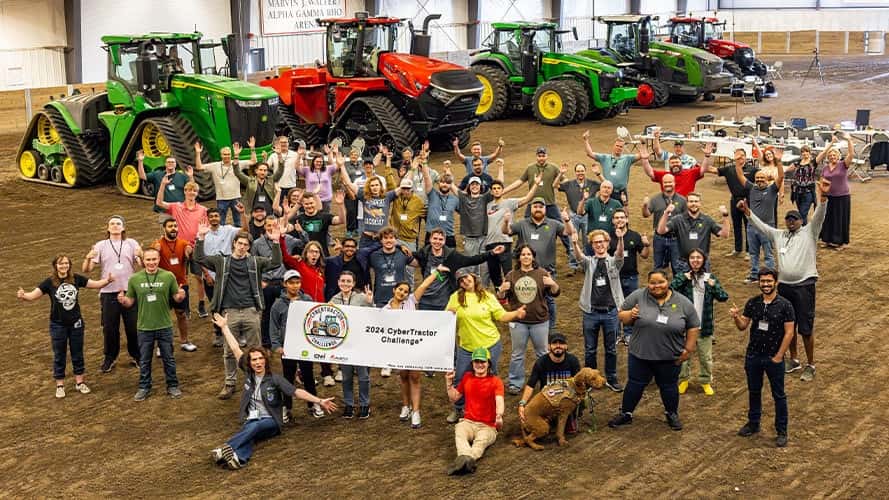 The dandangler red shirt really hot Brazilian with shape in