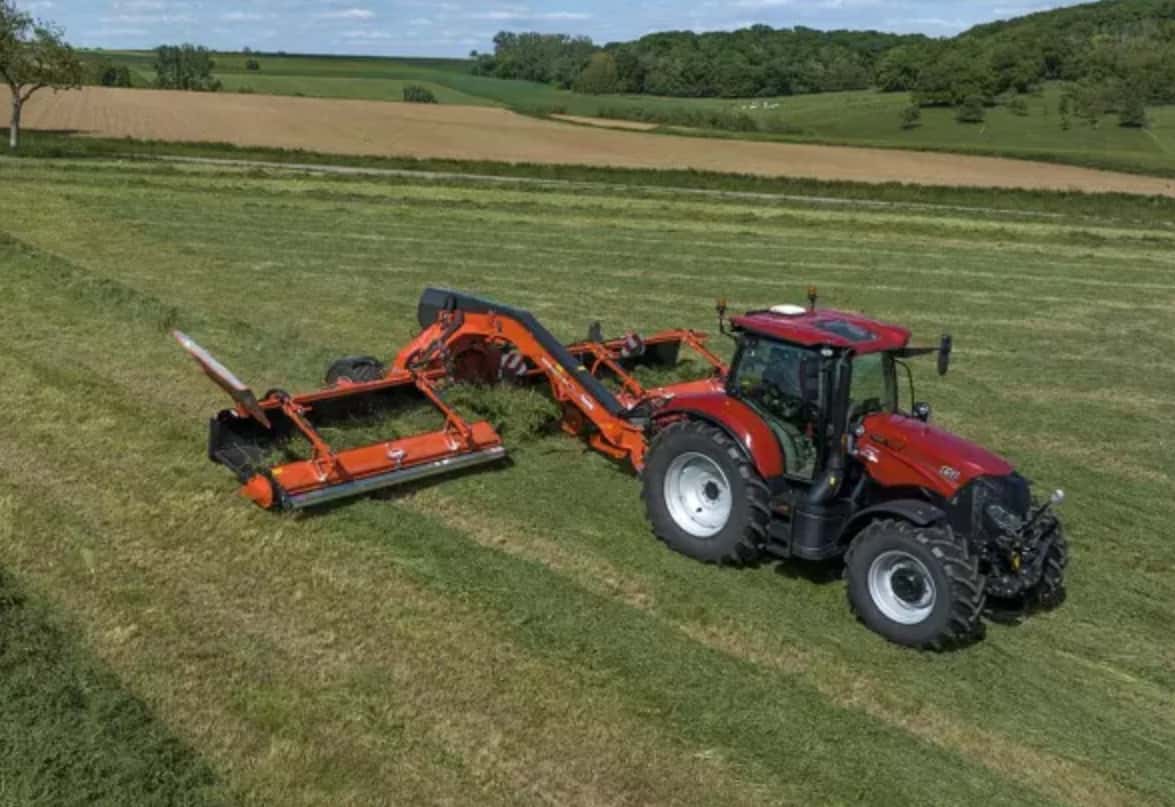Das können die neuen Merge Maxx-Bandschwader von Kuhn für Front und Heck | top agrar