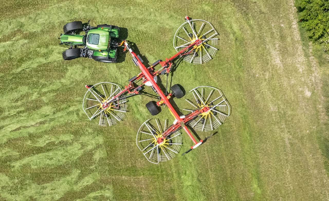 Pöttinger Vierkreiselschwader TOP VT 12540 C mit Profiline ...
