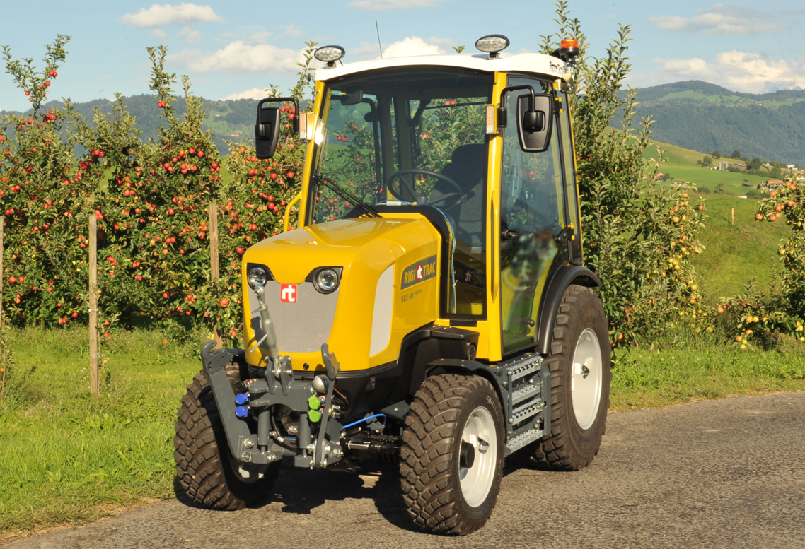 Schmalspurtraktor Rigitrac SKE 40 ELECTRIC geht in Serie | top agrar