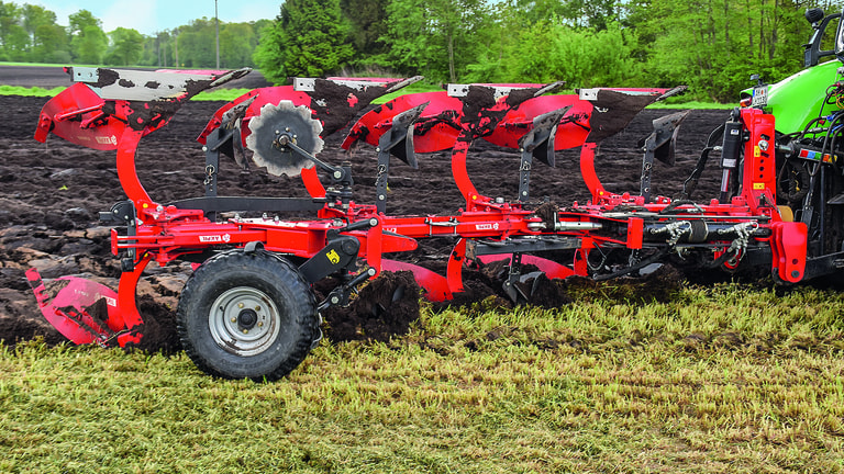 Systemvergleich: Pflug aufgesattelt oder angehängt - was ist besser ...